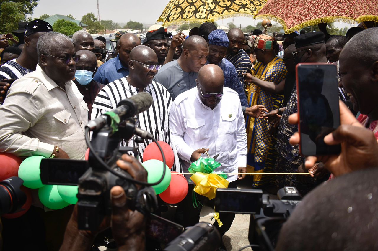President Akufo-Addo commissions Tamale Interchange – Ministry of Roads ...