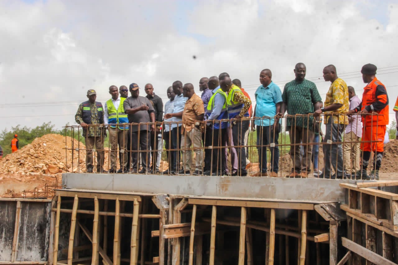 ROADS Minister inspects ongoing works on TOR-Road – Ministry of Roads ...